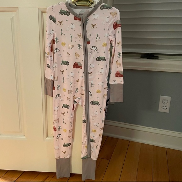 Angel Dear | Shirts & Tops | Nwt Angel Dear Bamboo Ruffle Farm Animal ...